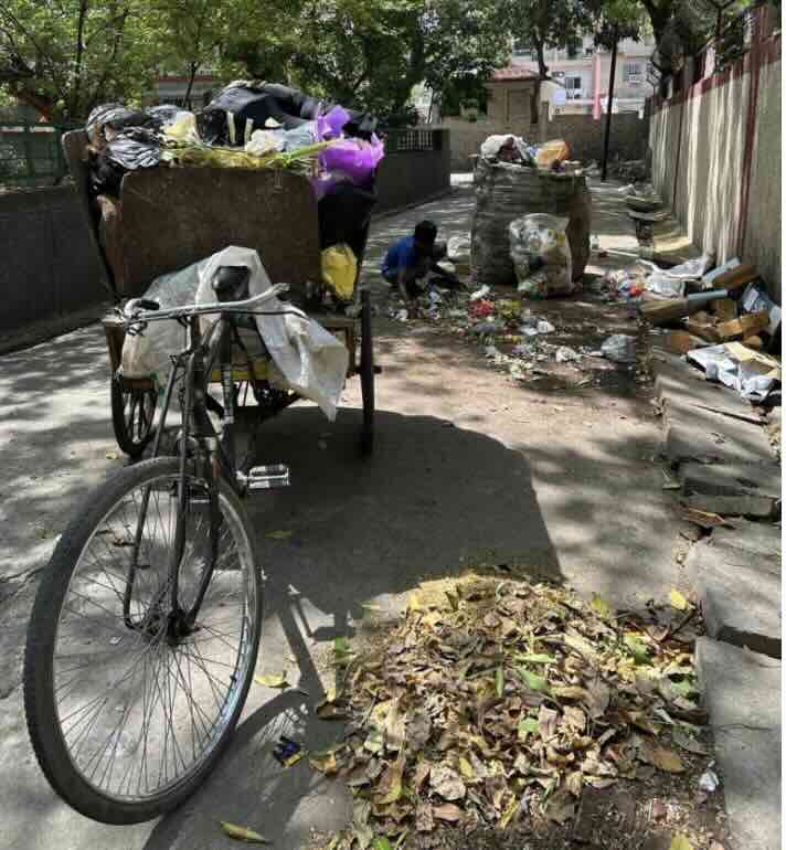 Climate Justice Starts with a Bus Ride: A Lifeline for Delhi’s Waste Pickers - OneWorld SouthAsia